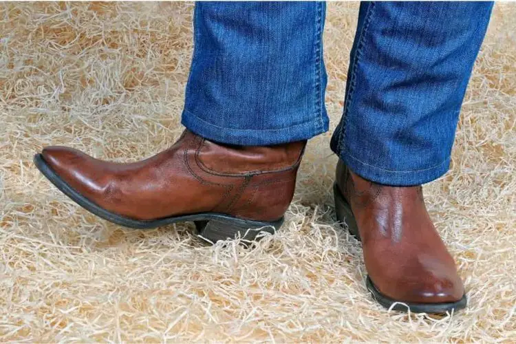 10+ Basic Outfit Ideas To Style Cowboy Boots for Men and Women - From ...