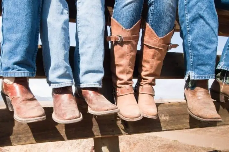Cowboy Boots Square Toe vs Pointed Toe: A Controversial Yet Fashionable ...