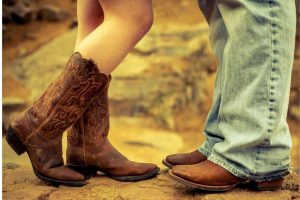 Cowboy Boots Square Toe vs Pointed Toe: A Controversial Yet Fashionable ...