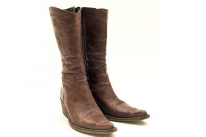 Cowboy Boots Square Toe vs Pointed Toe: A Controversial Yet Fashionable ...